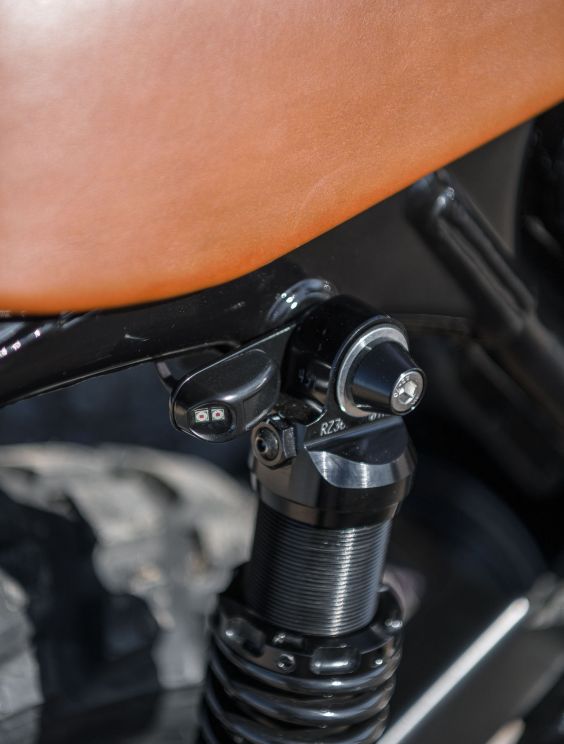 Analog Signal Pod Shock mounts with Hardware (pair) - Analog Motorcycles